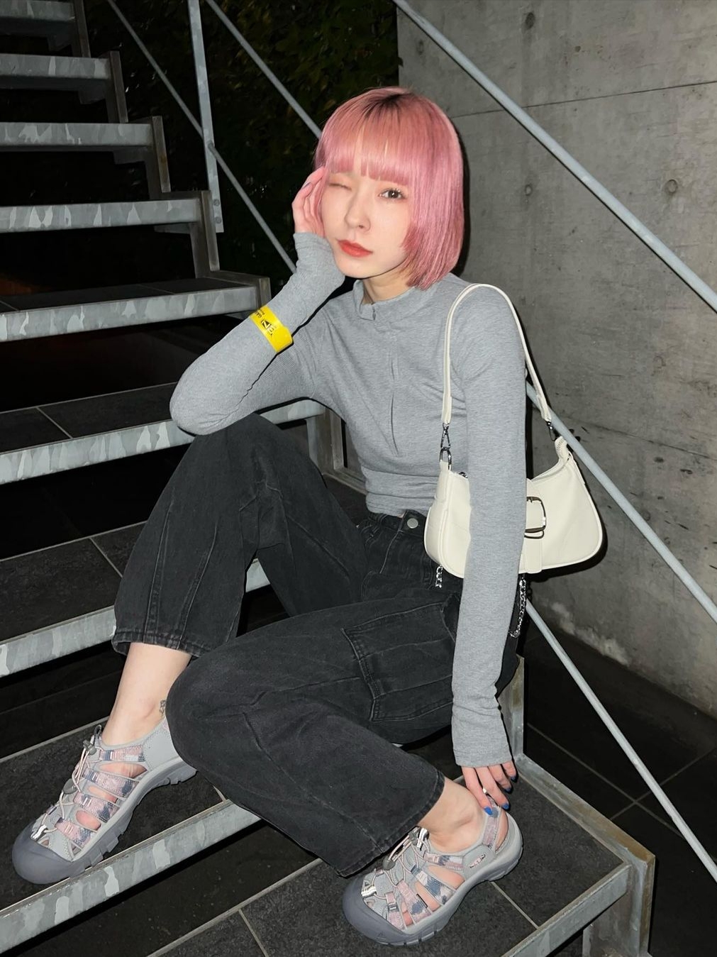 Yuppie (@archive_eve...) 님의 게시물 | KREAM