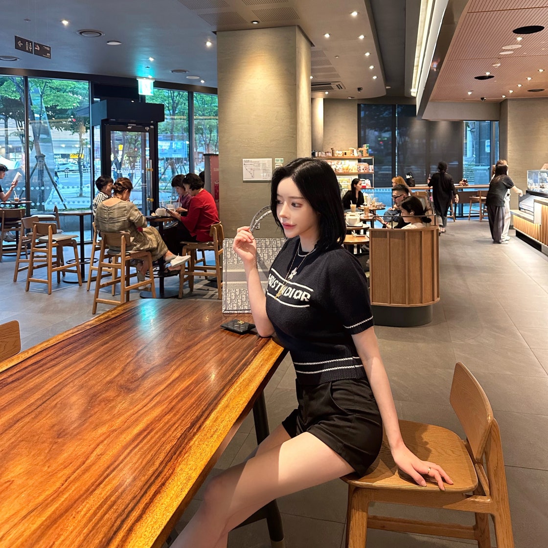 #여자데일리룩코디 해시태그 STYLE | KREAM