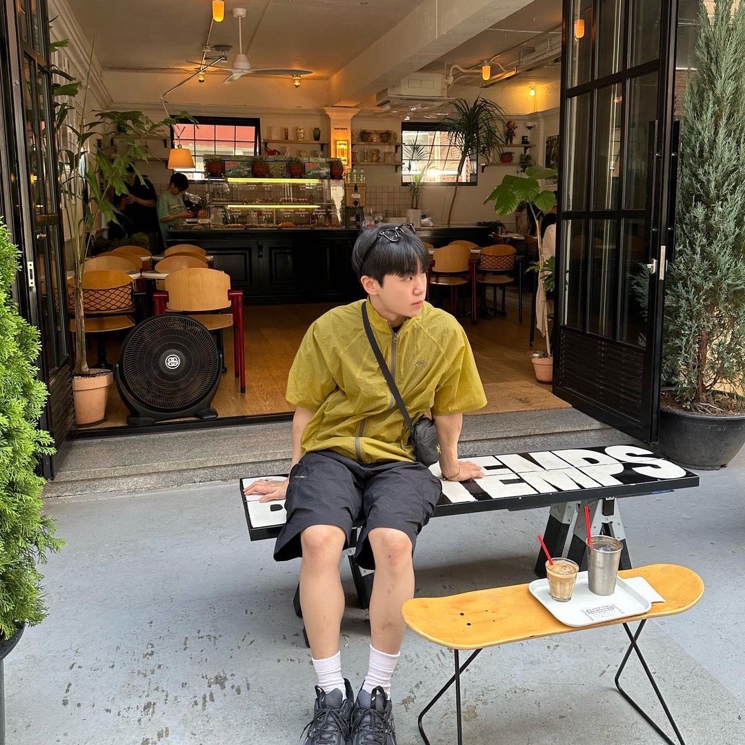 $ (@your_legacy) 님의 게시물 | KREAM