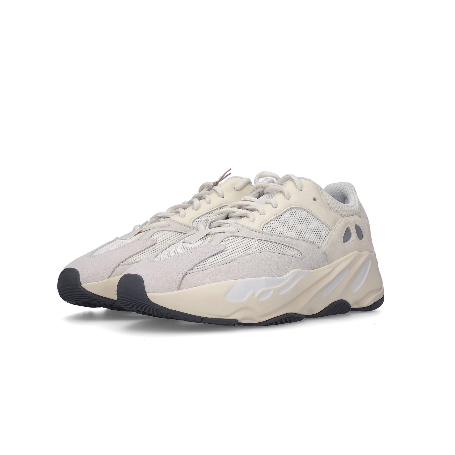 아디다스 이지 부스트 700 아날로그 2022/2023 | KREAM