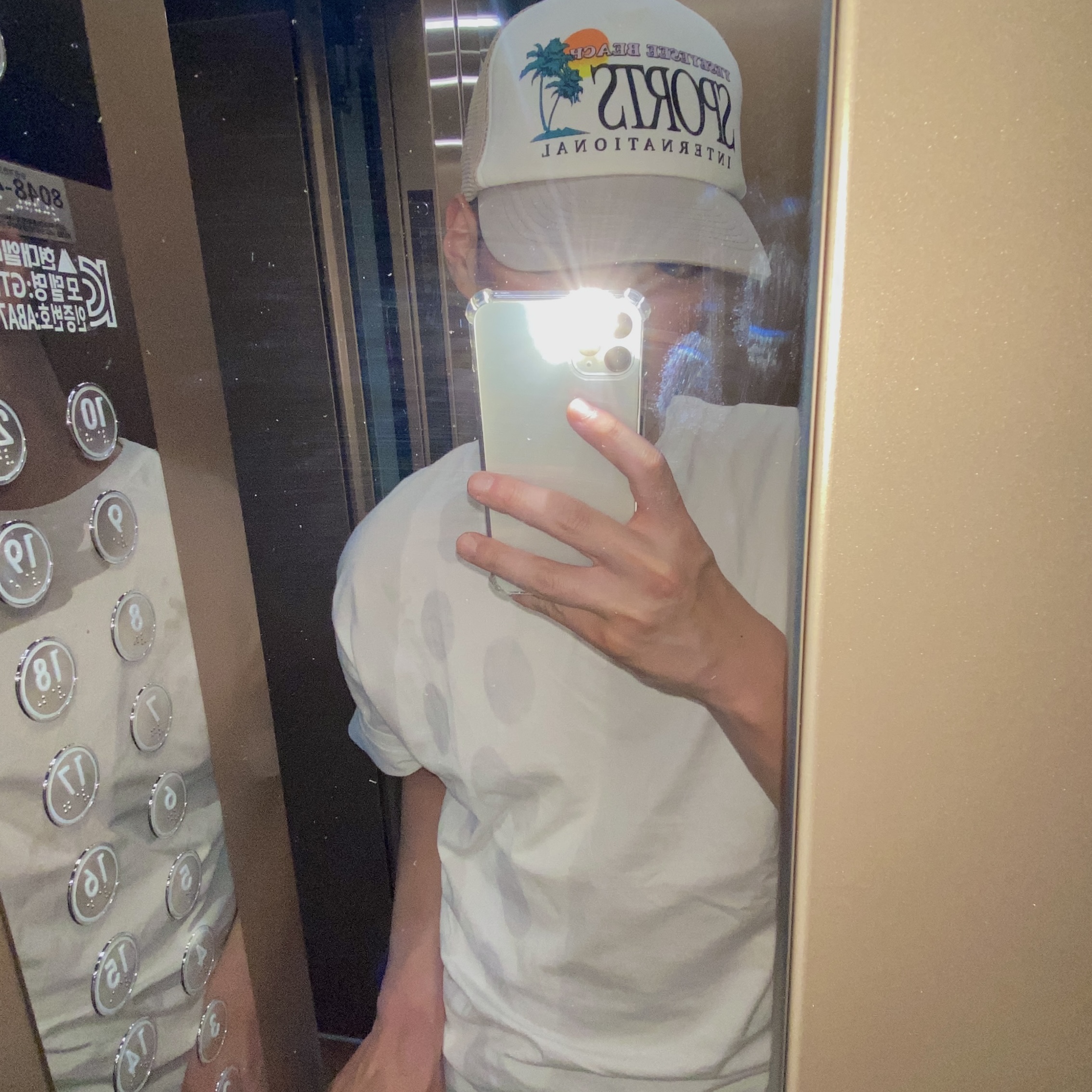 mischief (@mischief) 님의 게시물 | KREAM