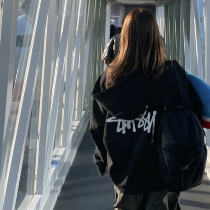 아냥이 (@ahh_zero) 님의 게시물 | KREAM