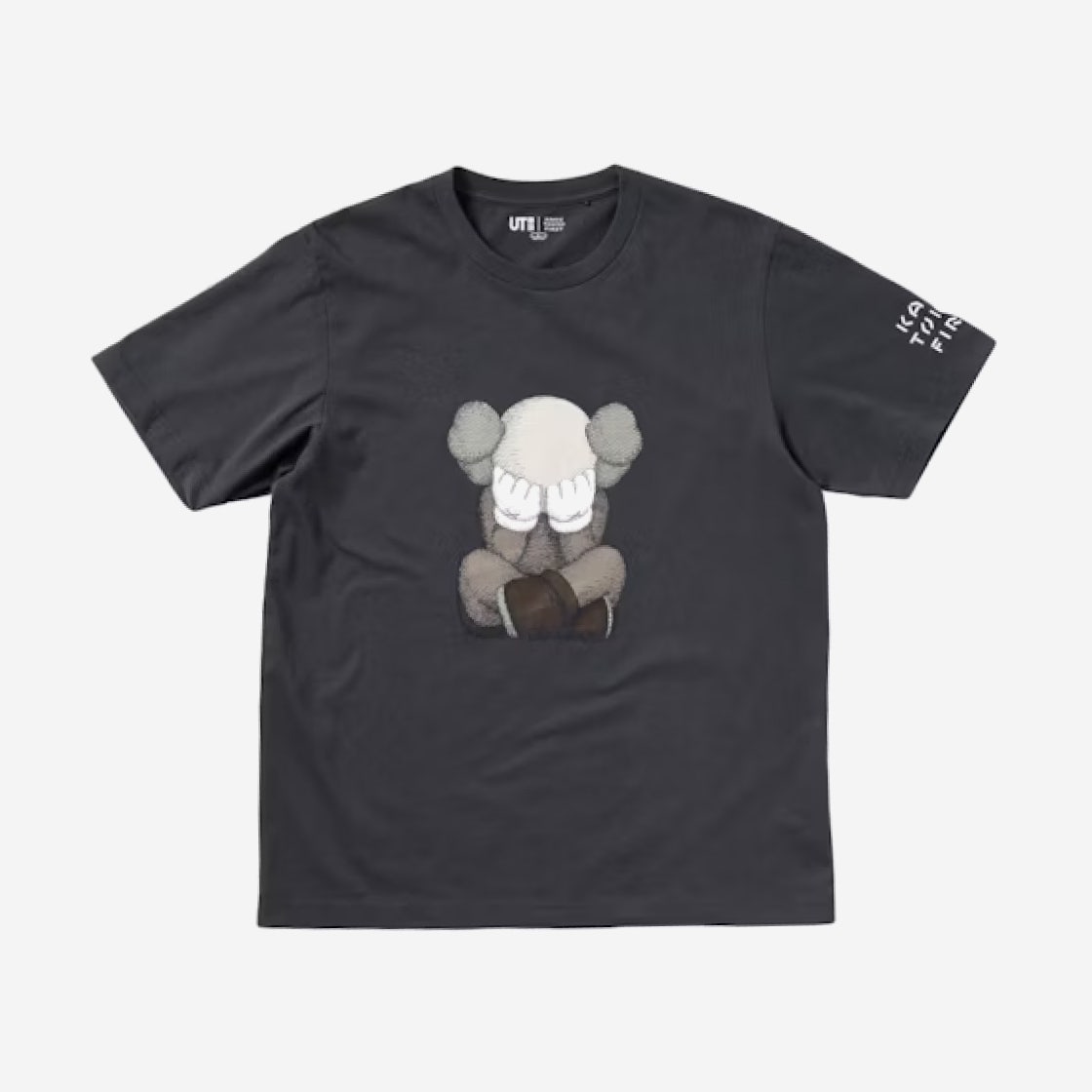 유니클로 x 카우스 도쿄 퍼스트 티셔츠 다크 그레이 - JP | Uniqlo | KREAM