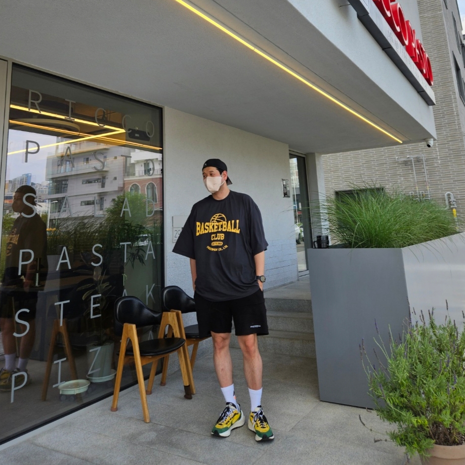 리뷰쓰는게 취미인 후기왕 (@review_king) 님의 게시물 | KREAM