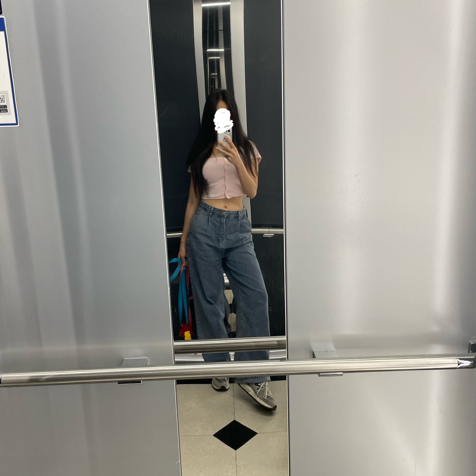 (@zn8p50) 님의 게시물 | KREAM