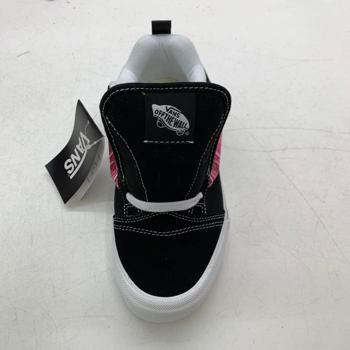 반스 x 피치스 뉴스쿨 블랙 핑크 | KREAM