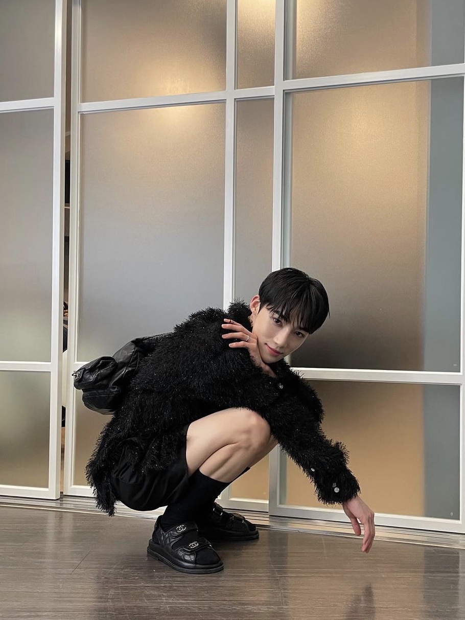 쇼핑 계획 짜는 사람 (@eyeshoppin) 님의 게시물 | KREAM