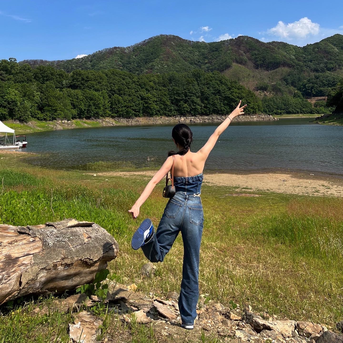 유니니 (@unninni) 님의 게시물 | KREAM