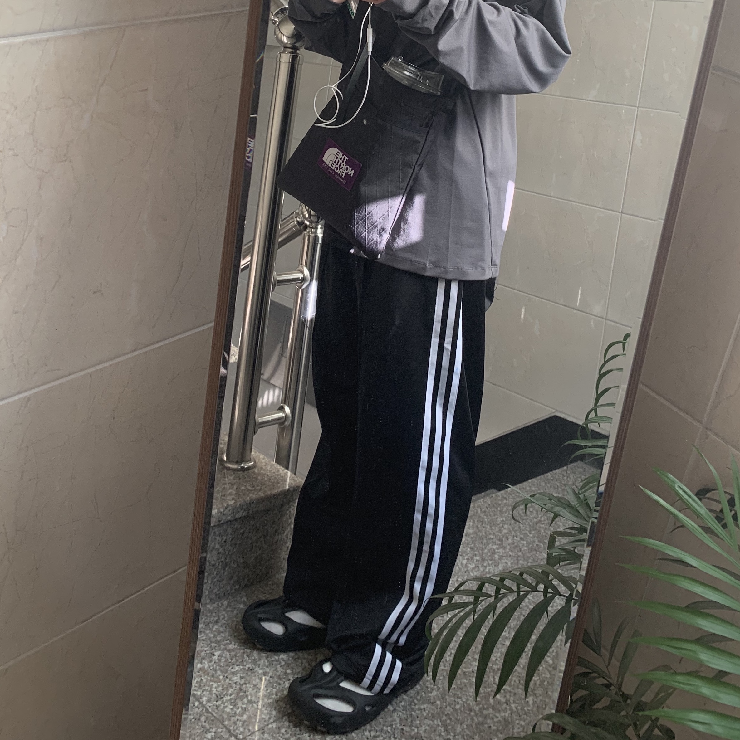 랑만 (@raangman) 님의 게시물 | KREAM