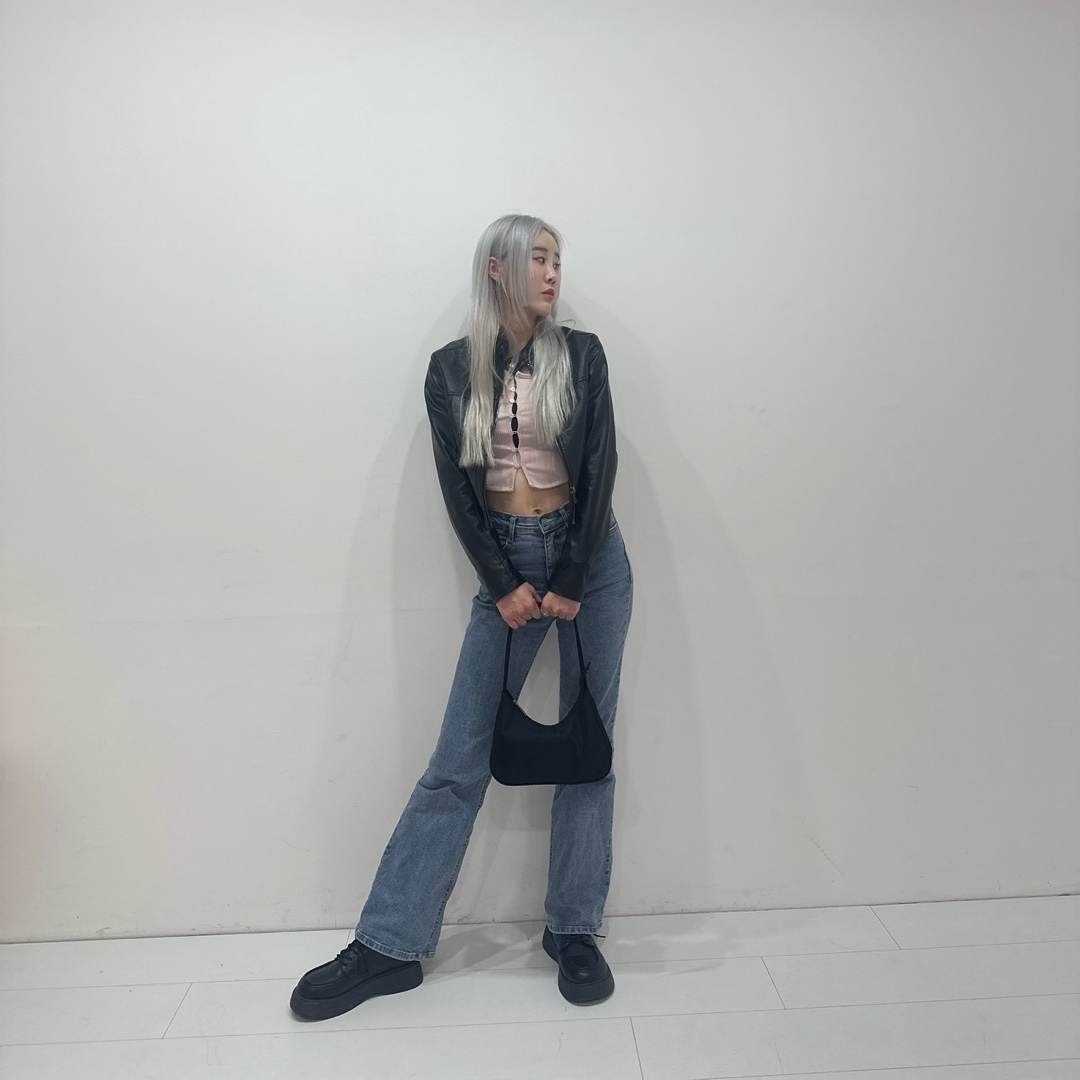 라나 (@_lana__k_) 님의 게시물 | KREAM