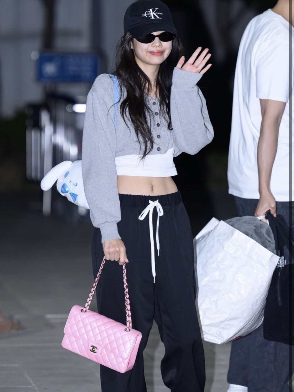 공항패션으로 보는 트렌... (@celeb_in_ai...) 님의 게시물 | KREAM