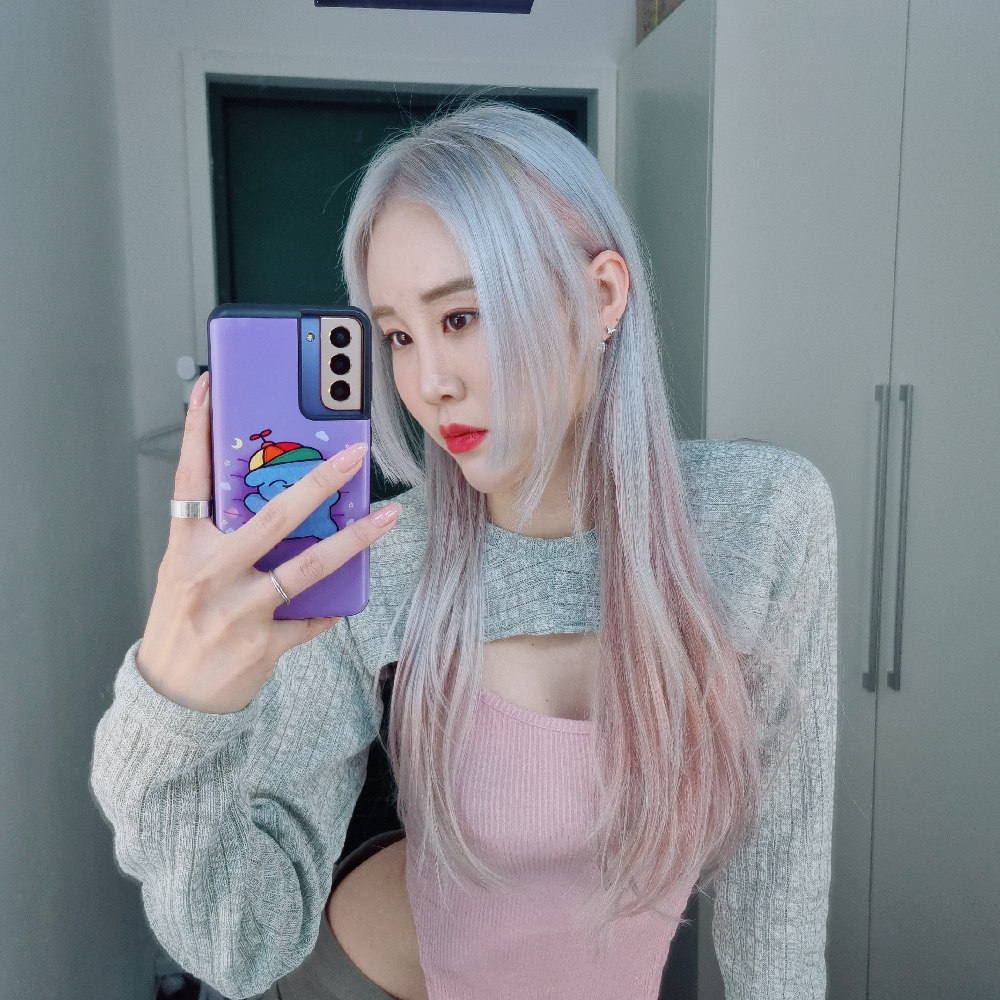 라나 (@_lana__k_) 님의 게시물 | KREAM