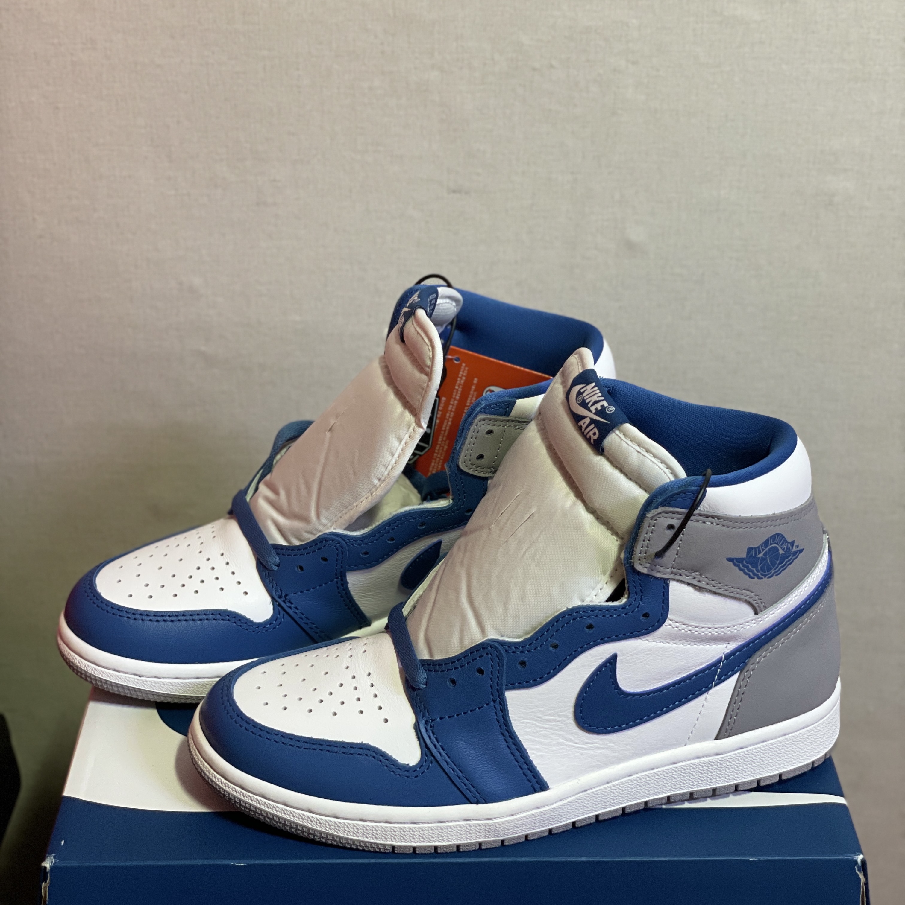 세마 (@gronring) 님의 게시물 | KREAM