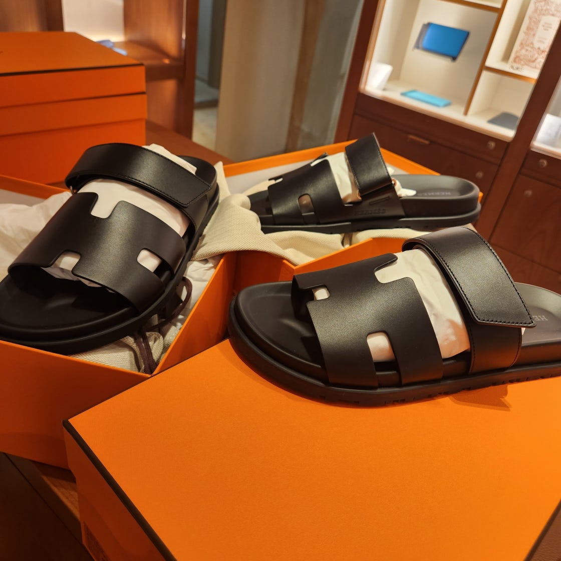 . (@artstyle83) 님의 게시물 | KREAM