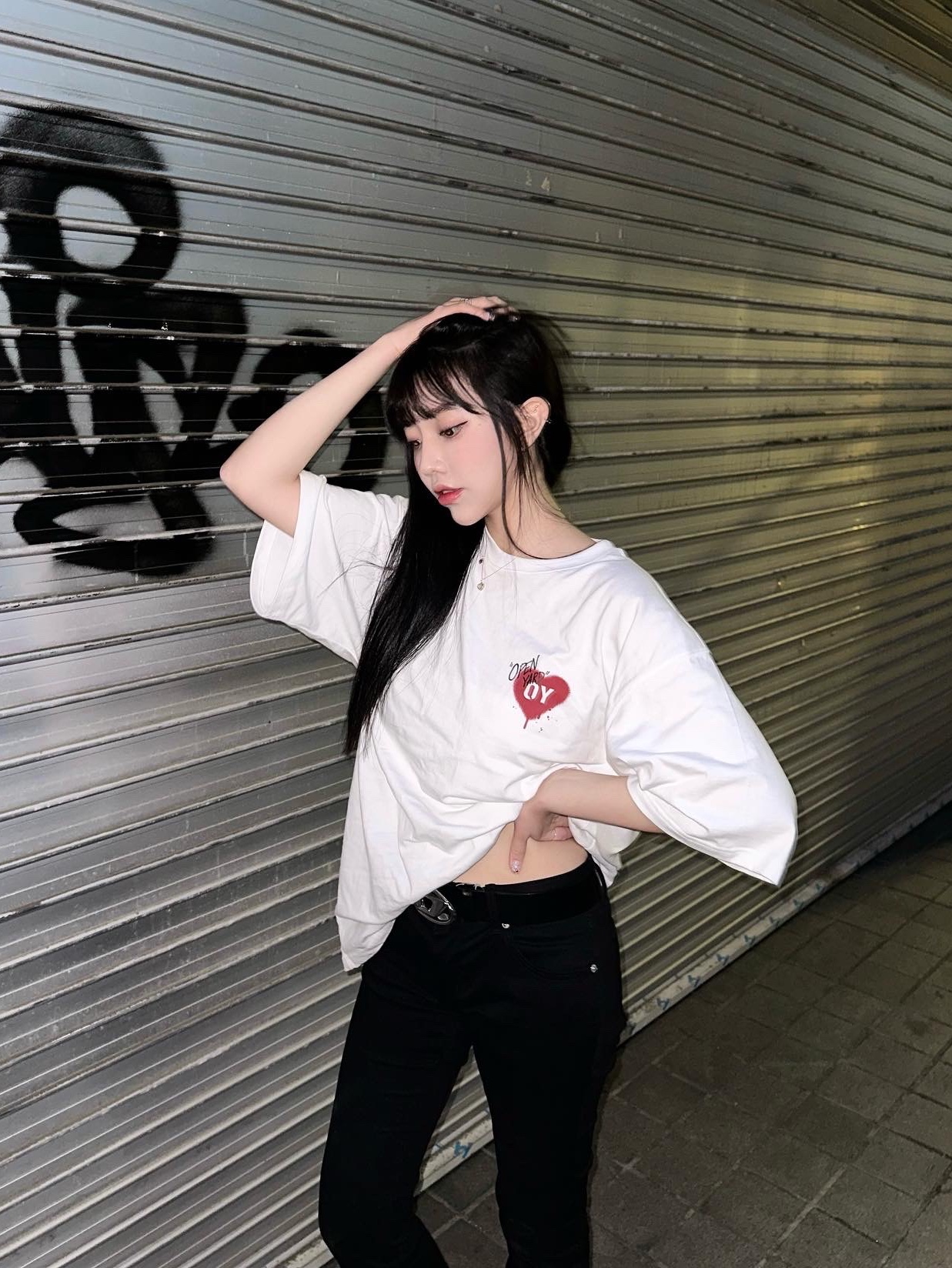 민주 (@miing.9) 님의 게시물 | KREAM