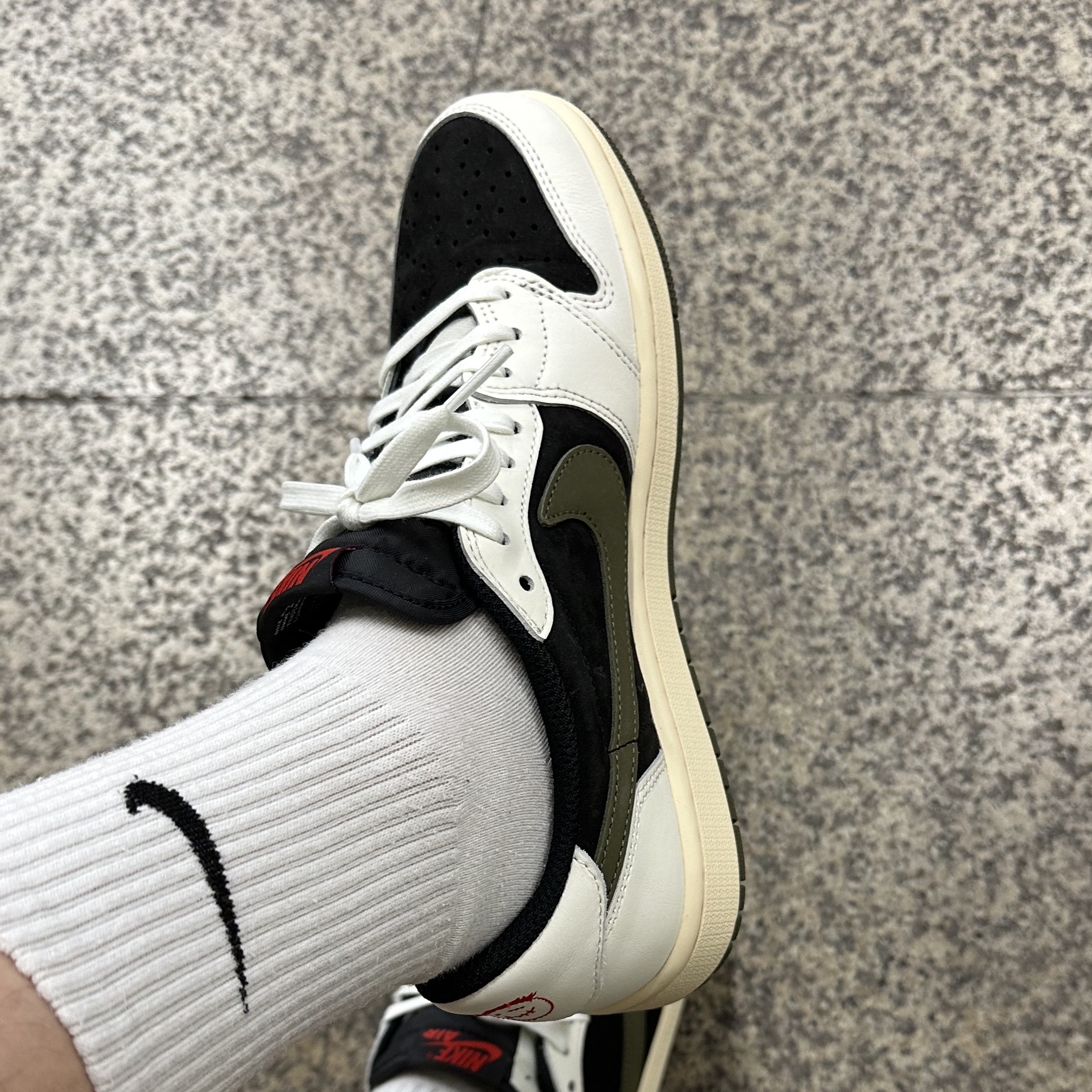 옷잘러 (@fffoon) 님의 게시물 | KREAM