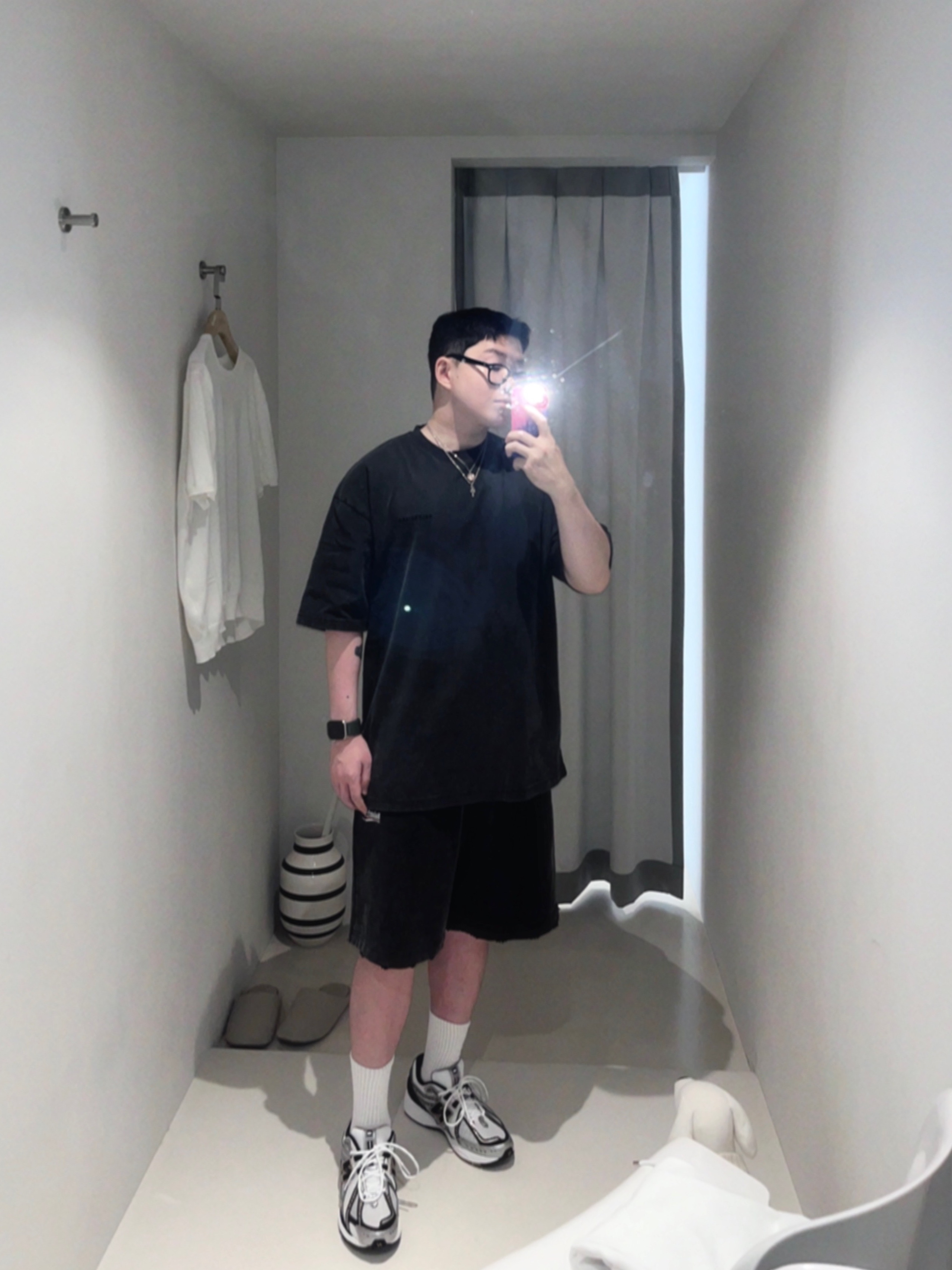 훈스 (@hoons._.hoons) 님의 게시물 | KREAM