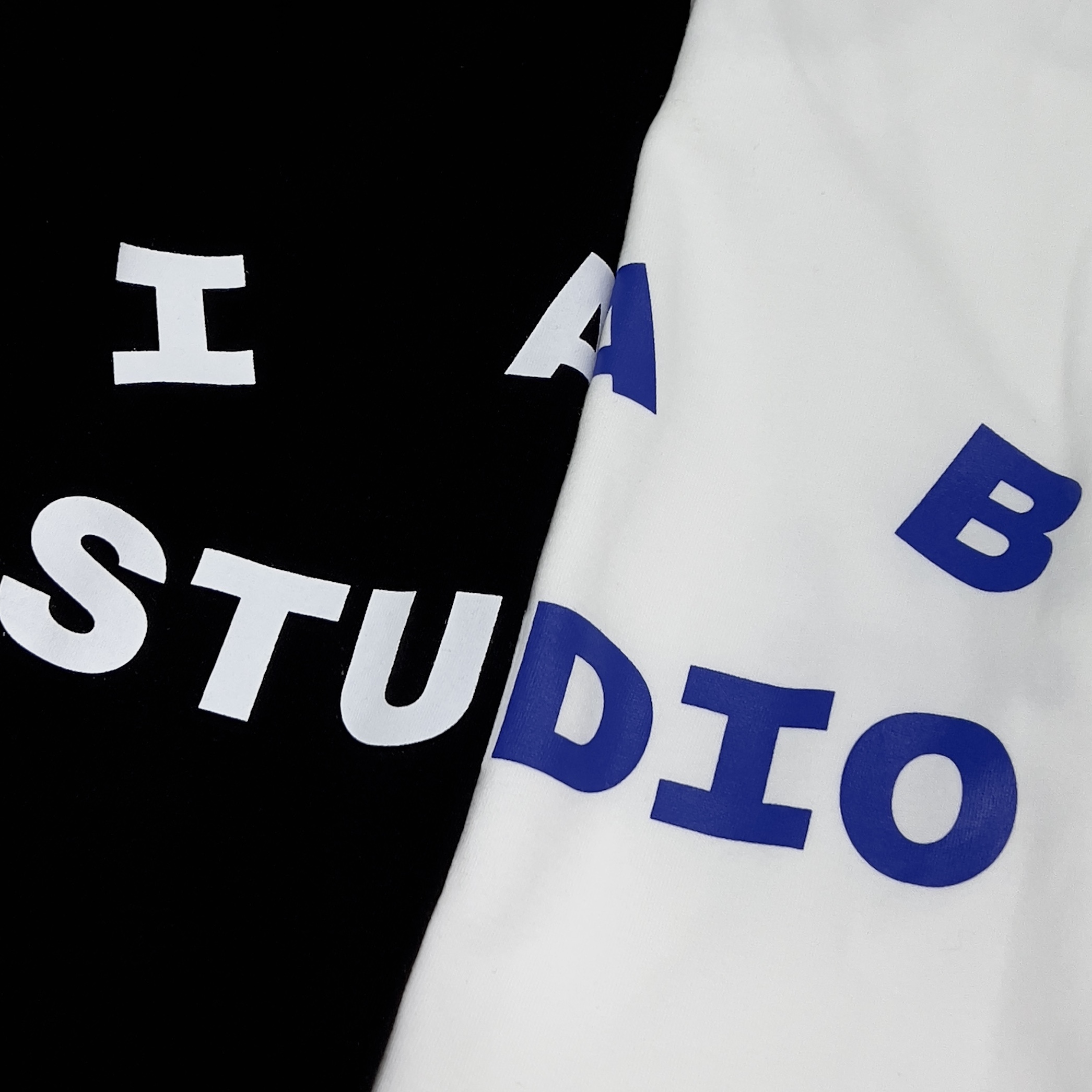 (@xs_uri) 님의 게시물 | KREAM