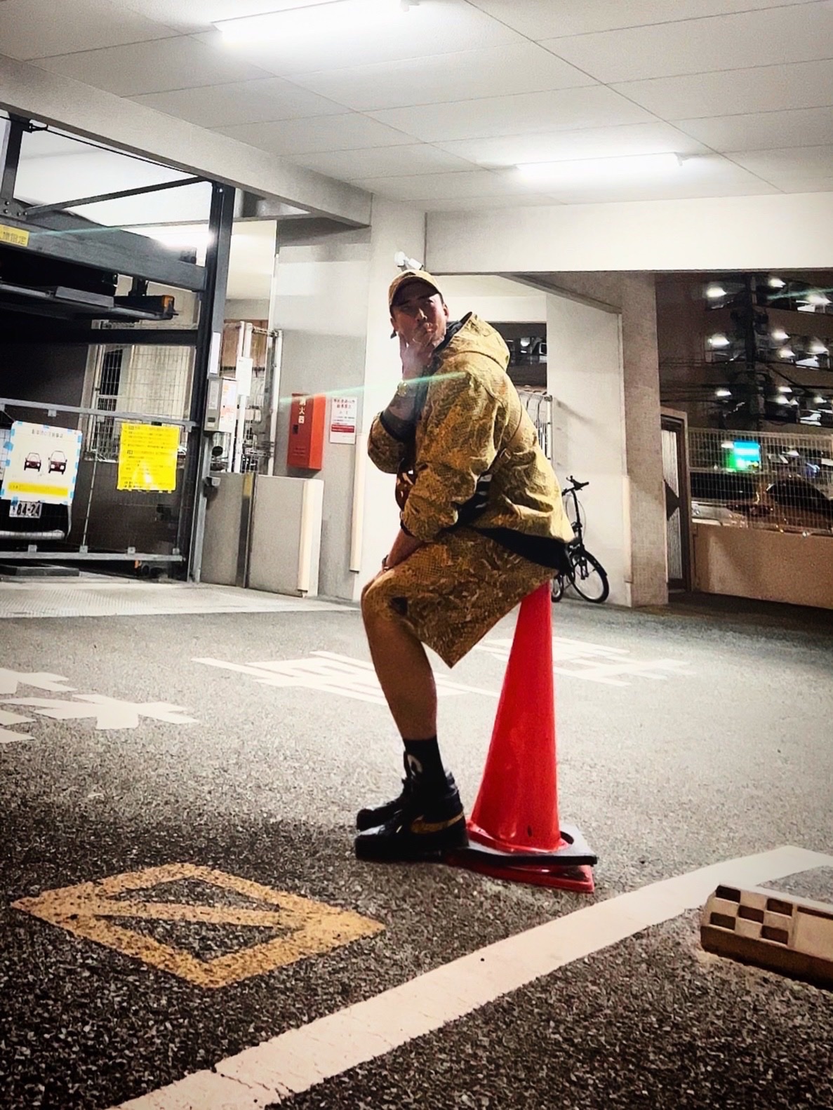 Instagram@hi... (@highbrow_fr...) 님의 게시물 | KREAM