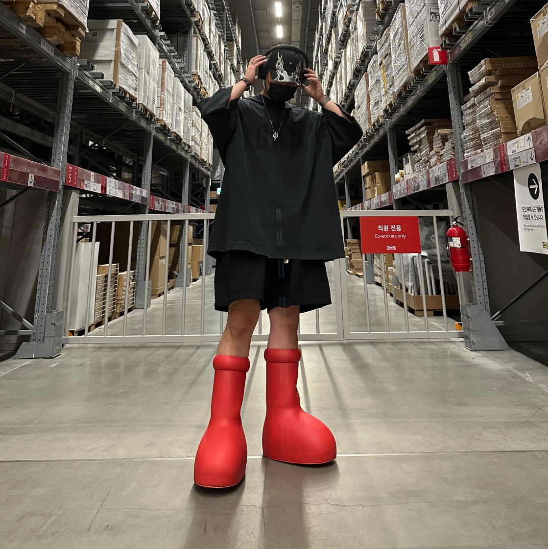 Travis Kim (@mbtdf_kanye...) 님의 게시물 | KREAM