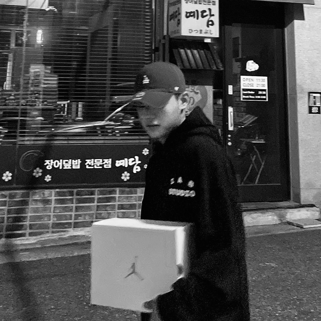 생크림 (@sin_star___) 님의 게시물 | KREAM