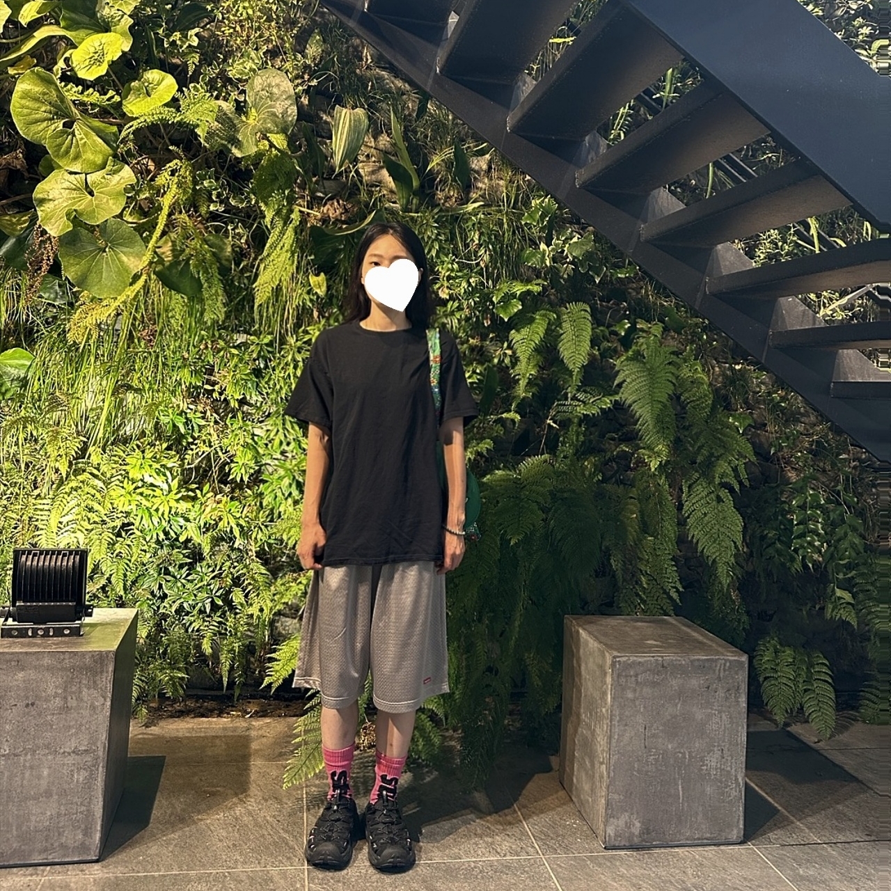 뚠띠부부 (@ddunddi) 님의 게시물 | KREAM