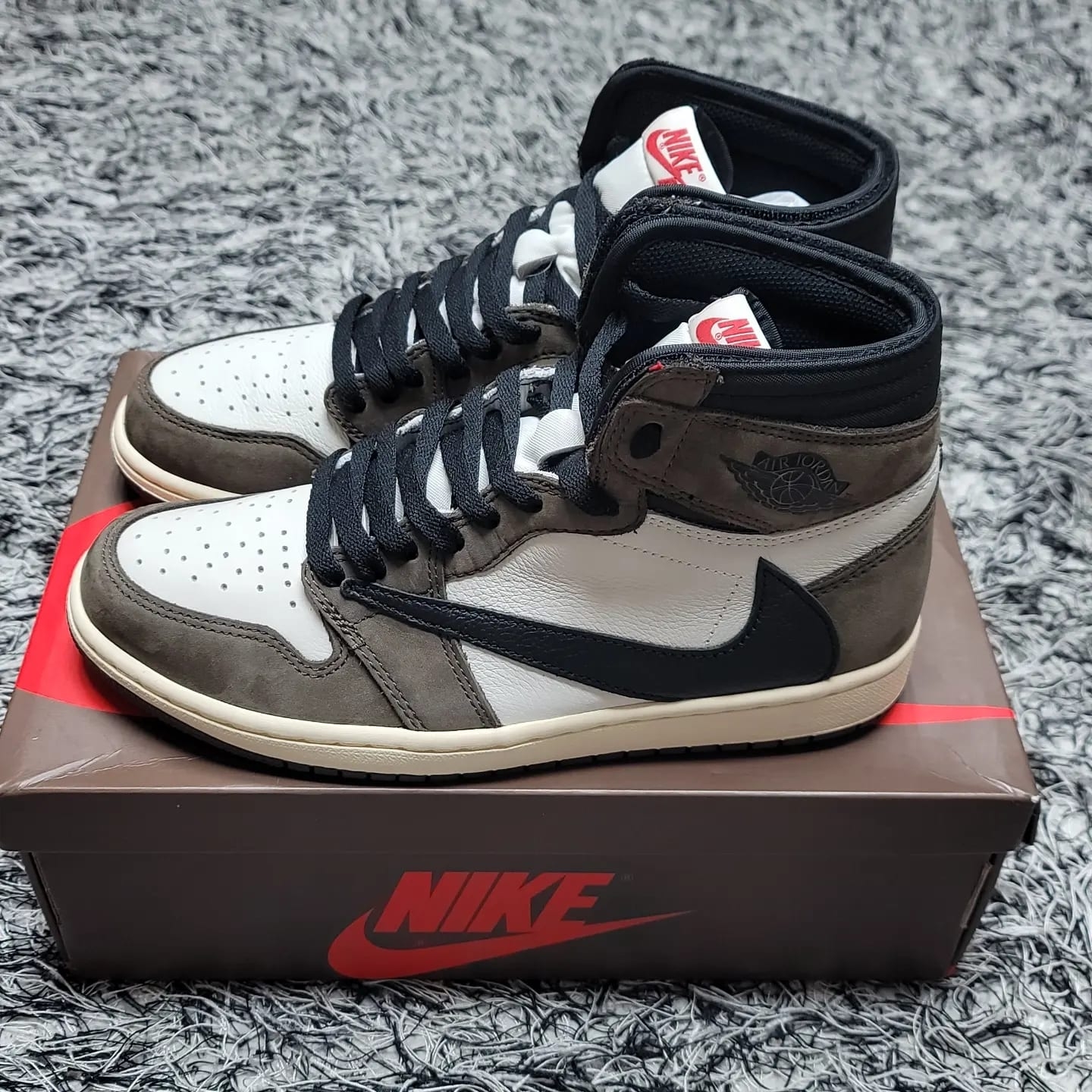 herowoojin12 (@woojin3646) 님의 게시물 | KREAM