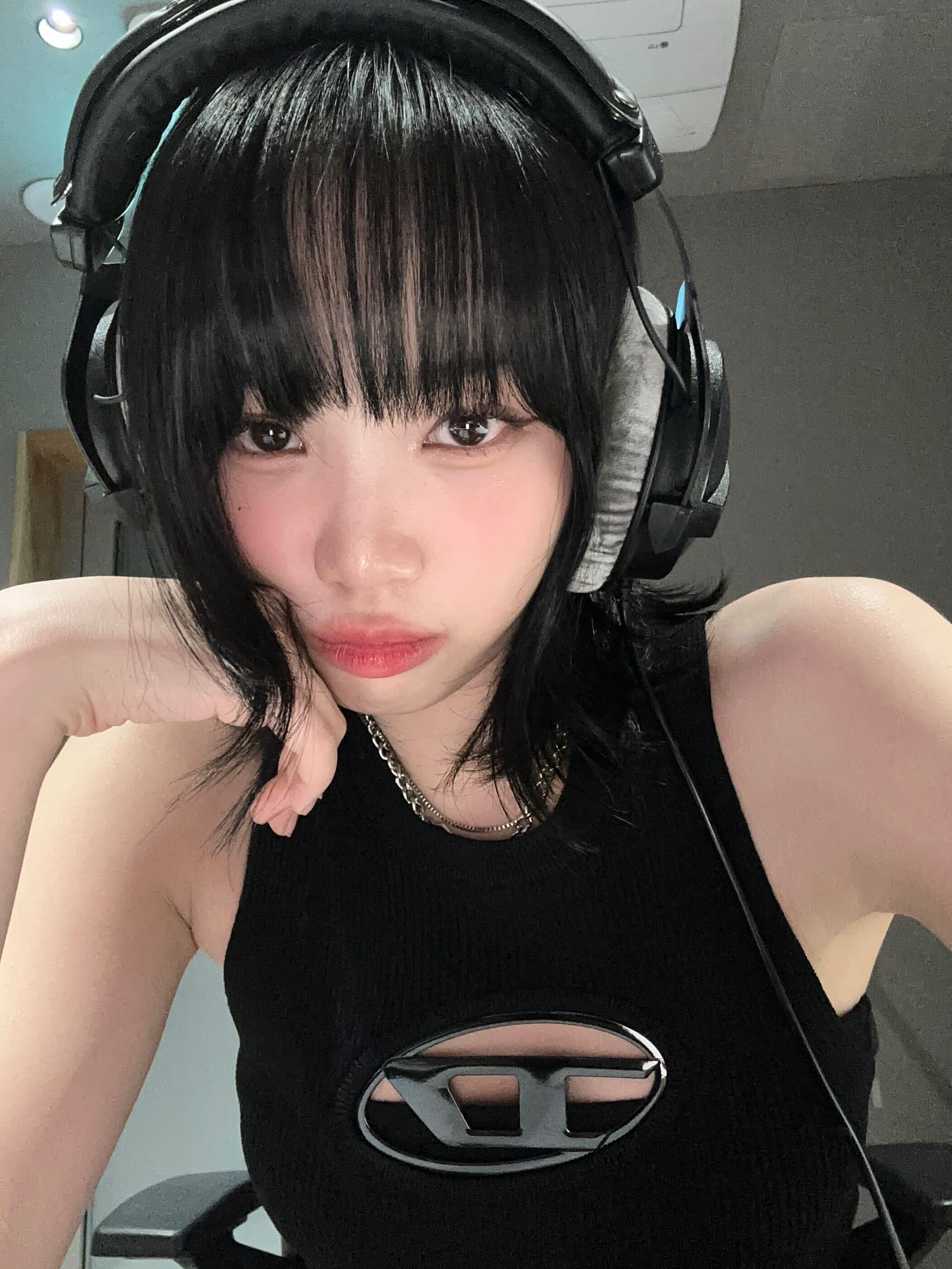 김채원 (CHAEWON) (@_chaechae_1) 님의 게시물 | KREAM