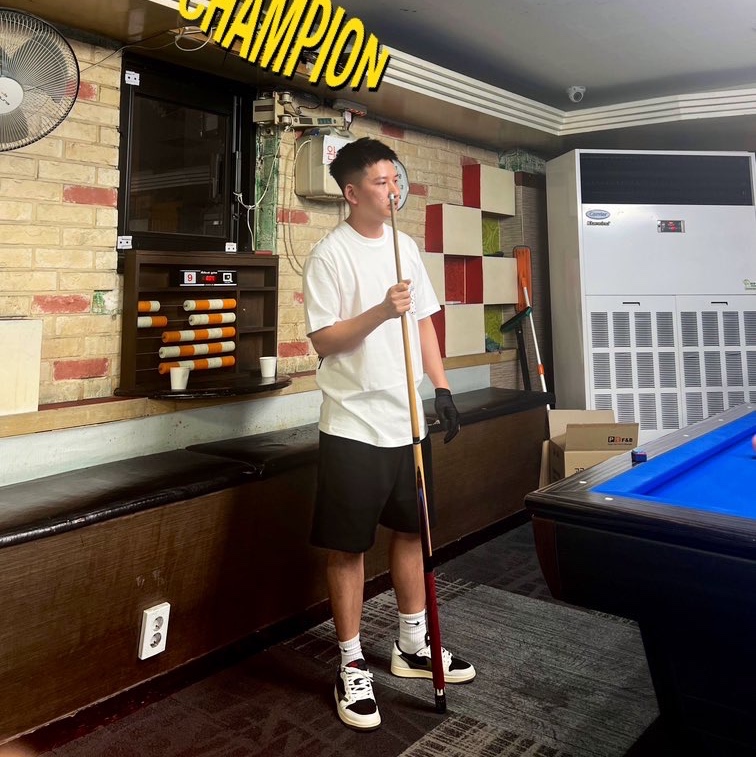 한지 (@han_jh) 님의 게시물 | KREAM