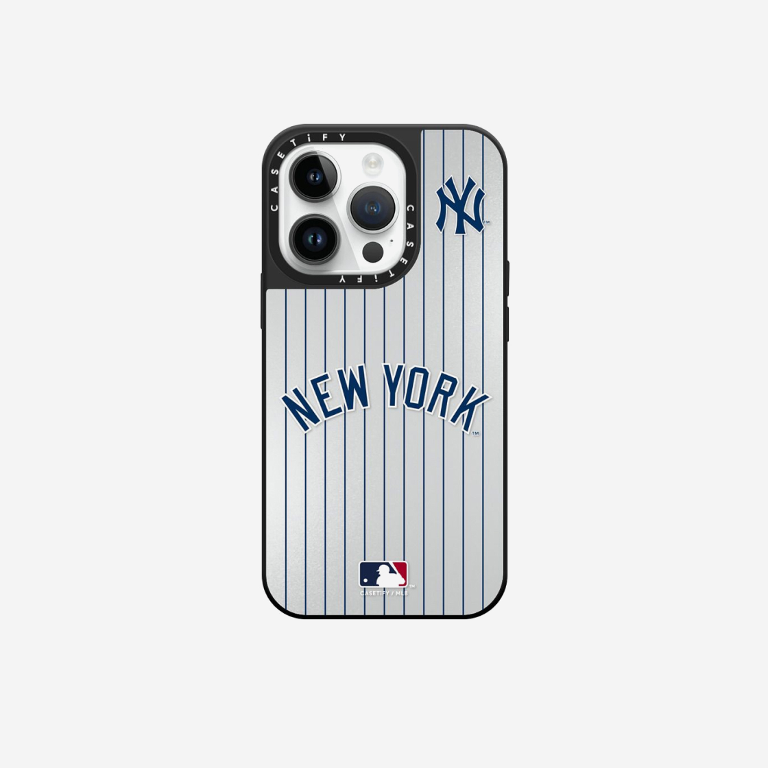 케이스티파이 x MLB 아이폰 뉴욕 양키스 저지 맥세이프 미러 케이스 실버 미러 블랙 | Casetify | KREAM