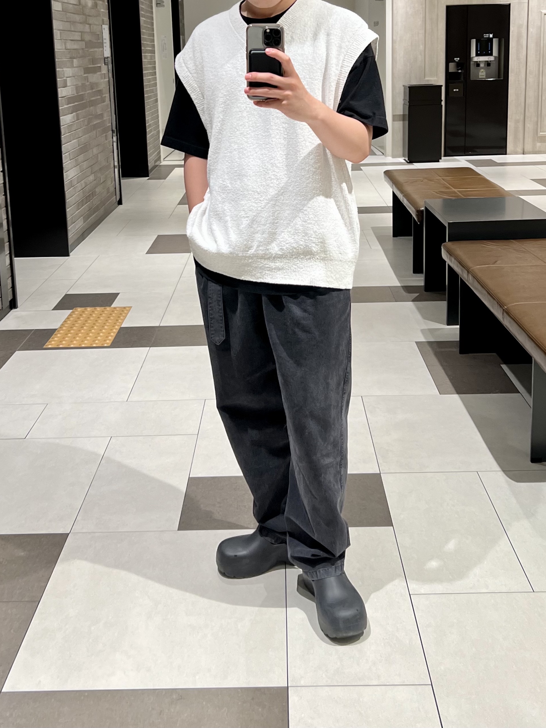 (@greatoms) 님의 게시물 | KREAM