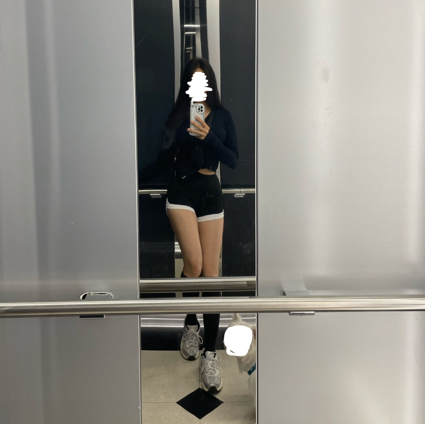 (@zn8p50) 님의 게시물 | KREAM