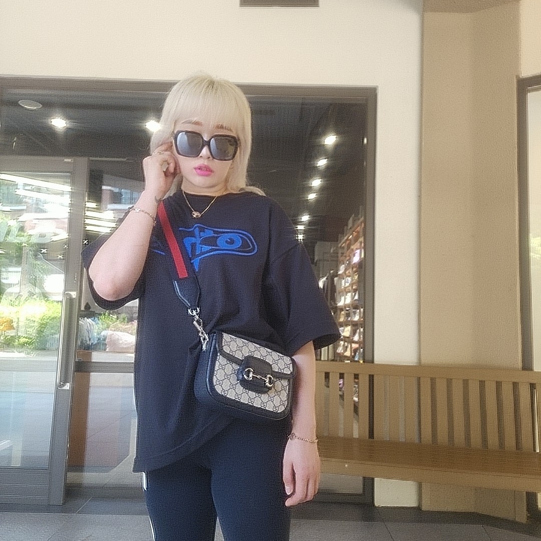 RING.ZI (@ringzi) 님의 게시물 | KREAM