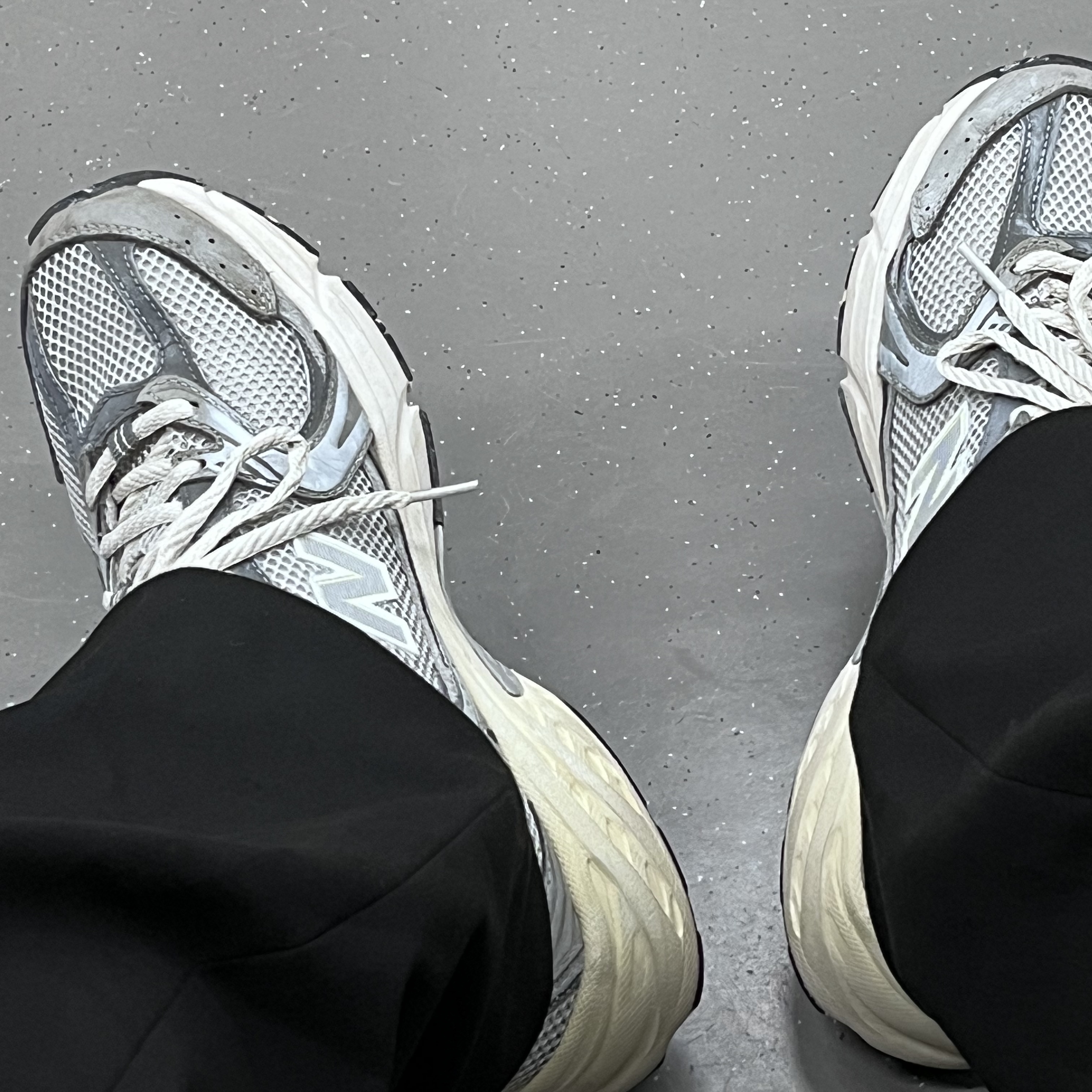 woaskek12 (@nb_rvvl) 님의 게시물 | KREAM