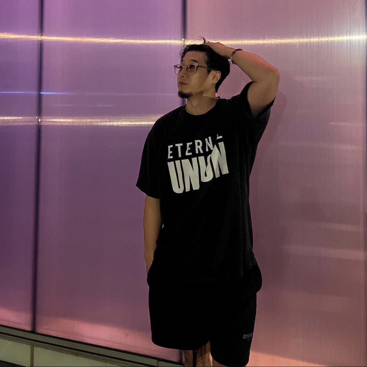 Jay (@jaytranada) 님의 게시물 | KREAM