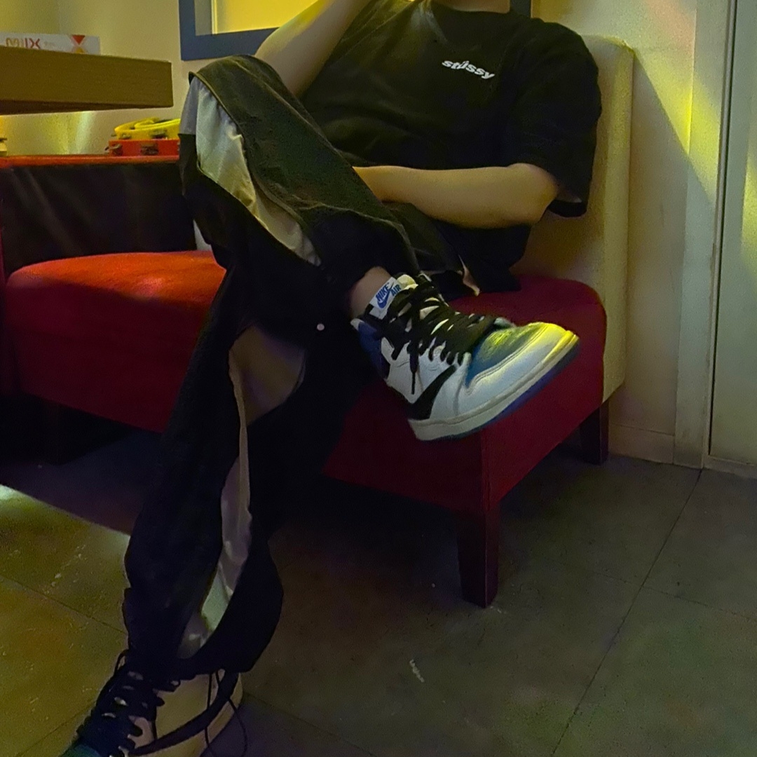 힝또니 (@kdh_9610) 님의 게시물 | KREAM