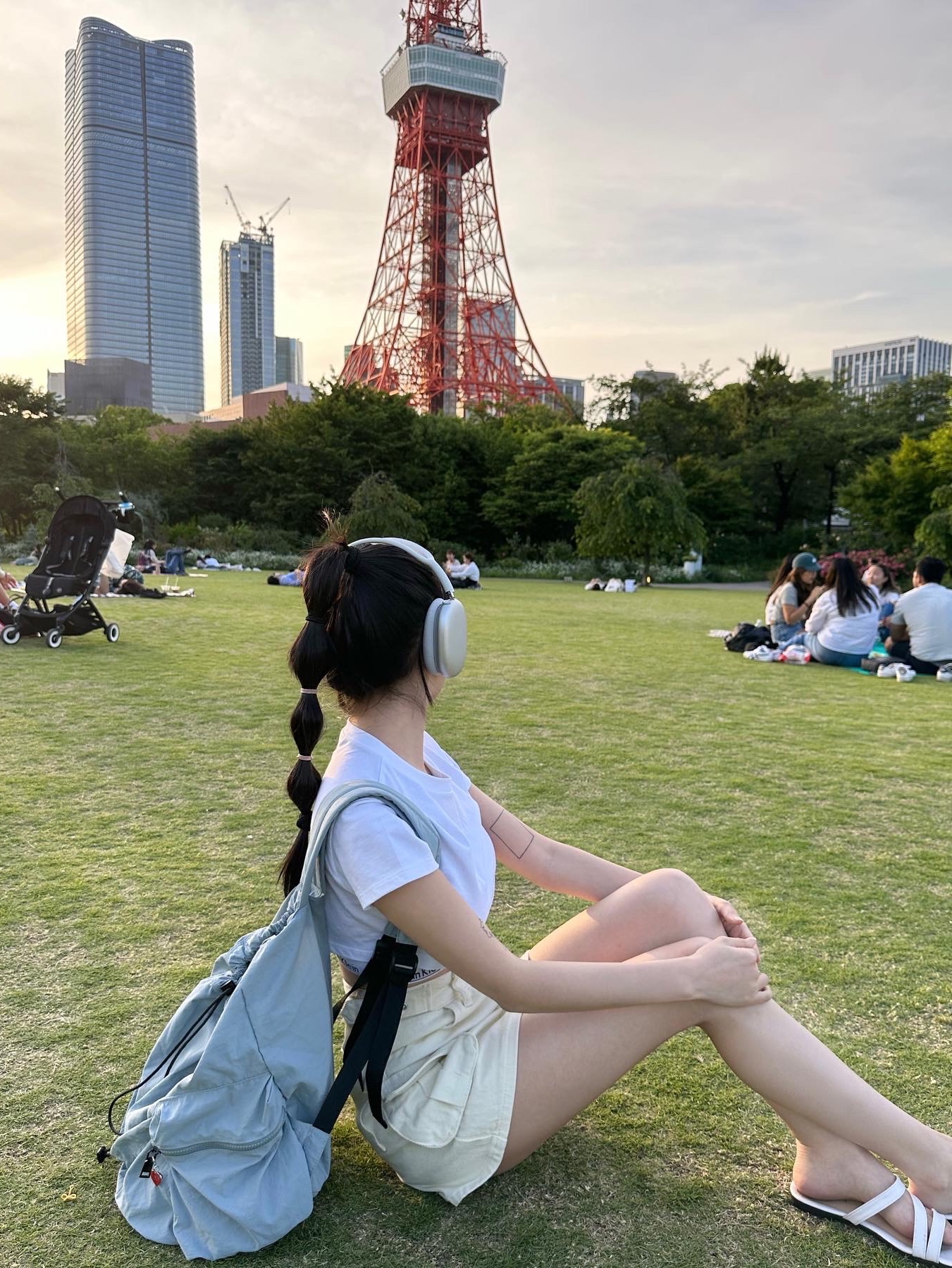 율희 (@niuuyh) 님의 게시물 | KREAM