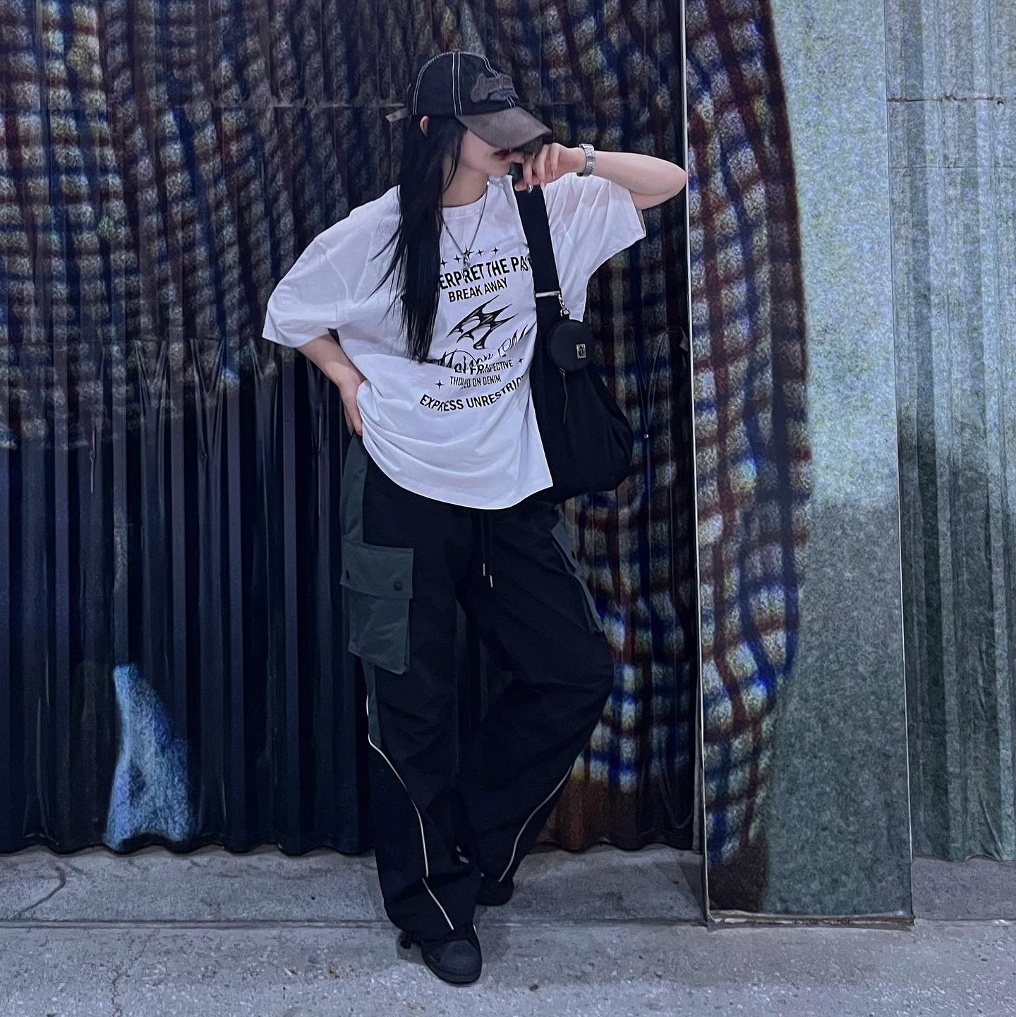 hw8151 (@ach_f_m.dew) 님의 게시물 | KREAM