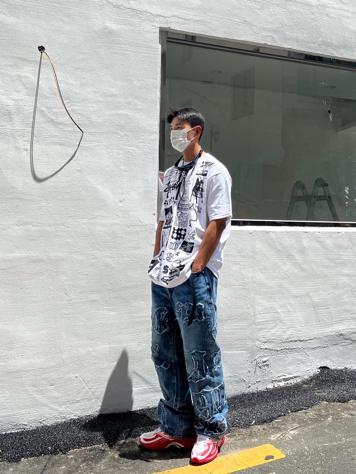 Insta : @__h... (@xnghyun_) 님의 게시물 | KREAM