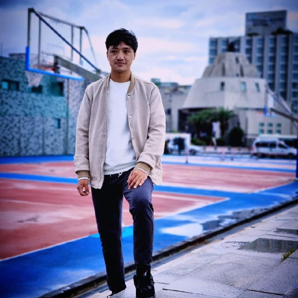 Min Kumar Gu... (@minguroonq) 님의 게시물 | KREAM