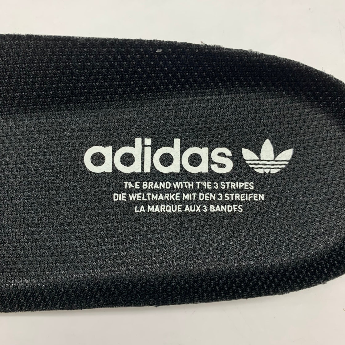 (J) 아디다스 슈퍼스타 블랙 화이트 | KREAM