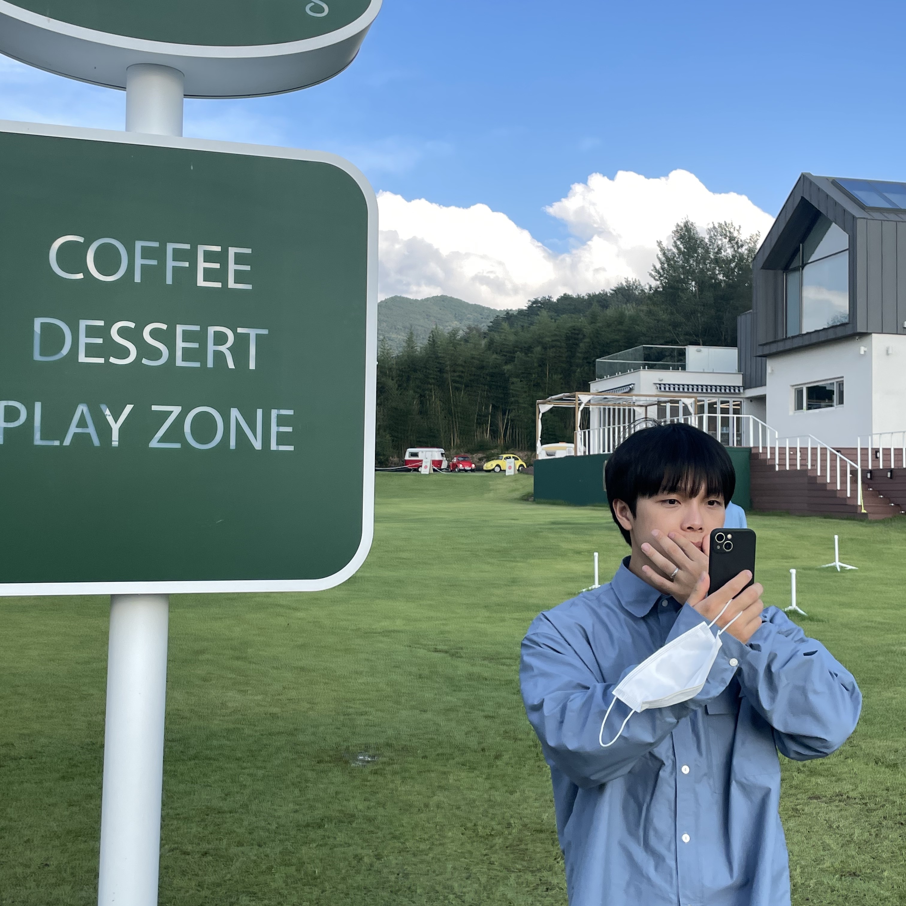 작은진경 (@j._.gyeong.e) 님의 게시물 | KREAM