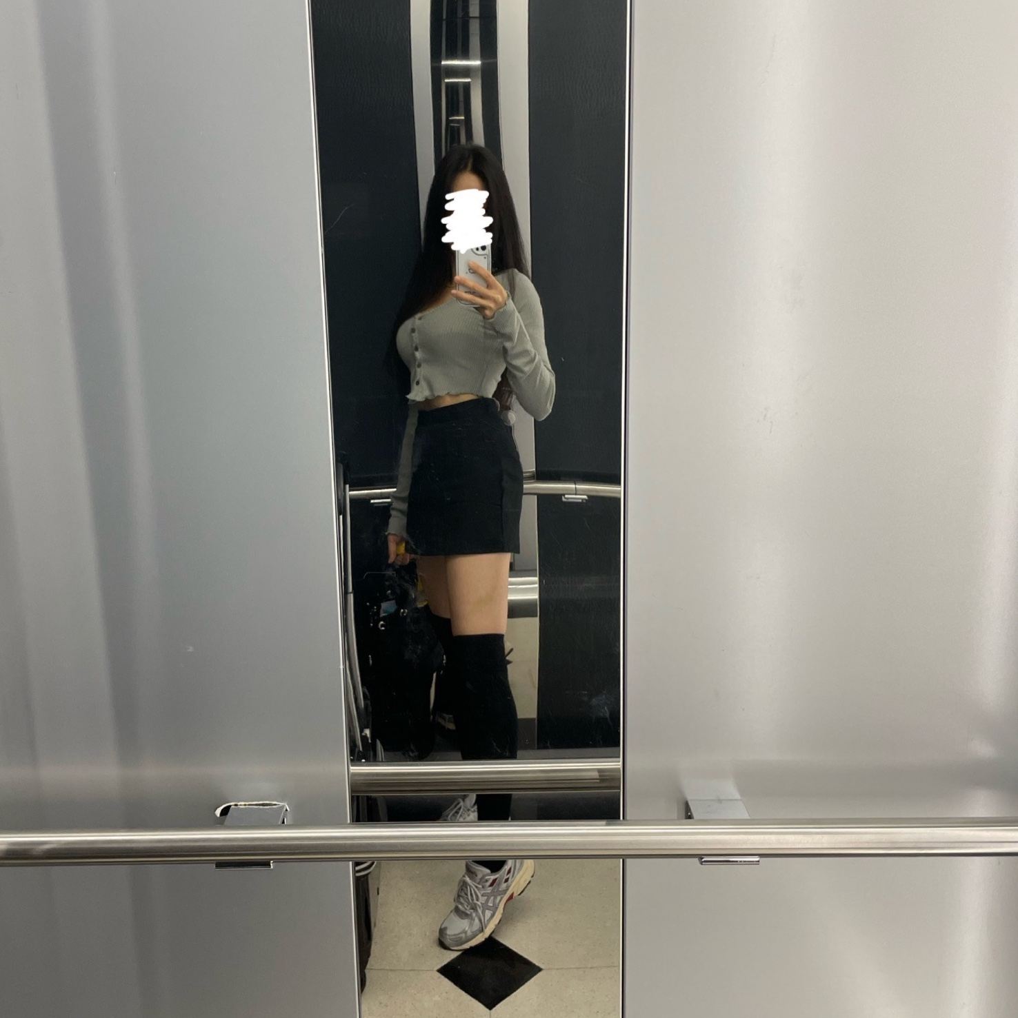 (@zn8p50) 님의 게시물 | KREAM