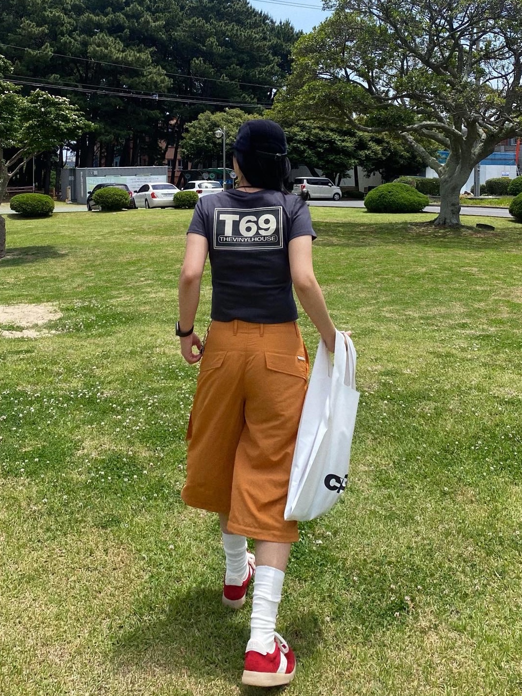 주다 (@z00___daa) 님의 게시물 | KREAM