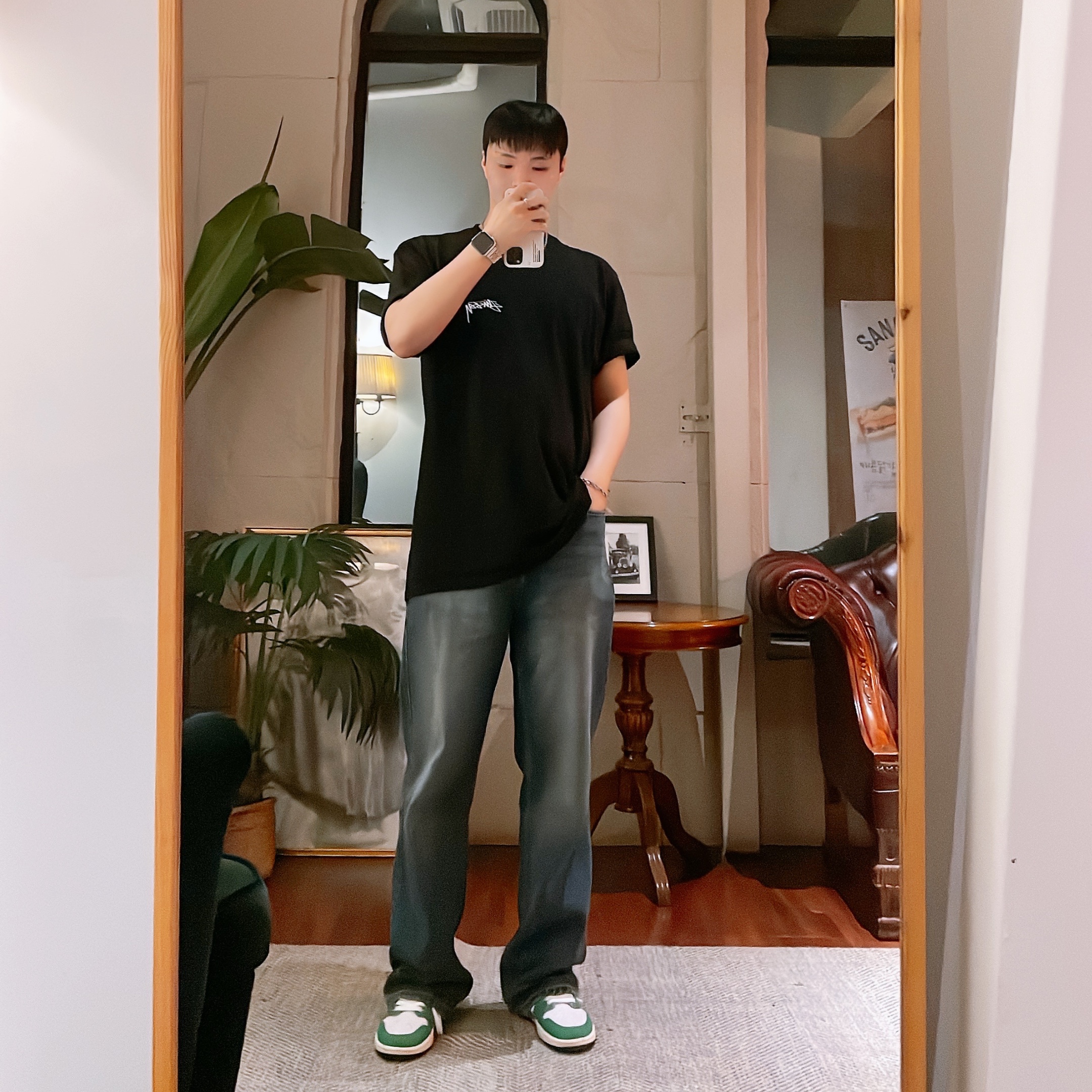 지훈 / 32 (@jihoon92) 님의 게시물 | KREAM