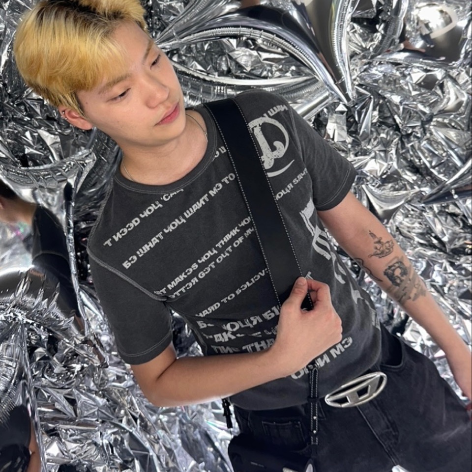 오잉 (@bz_f.wr_) 님의 게시물 | KREAM