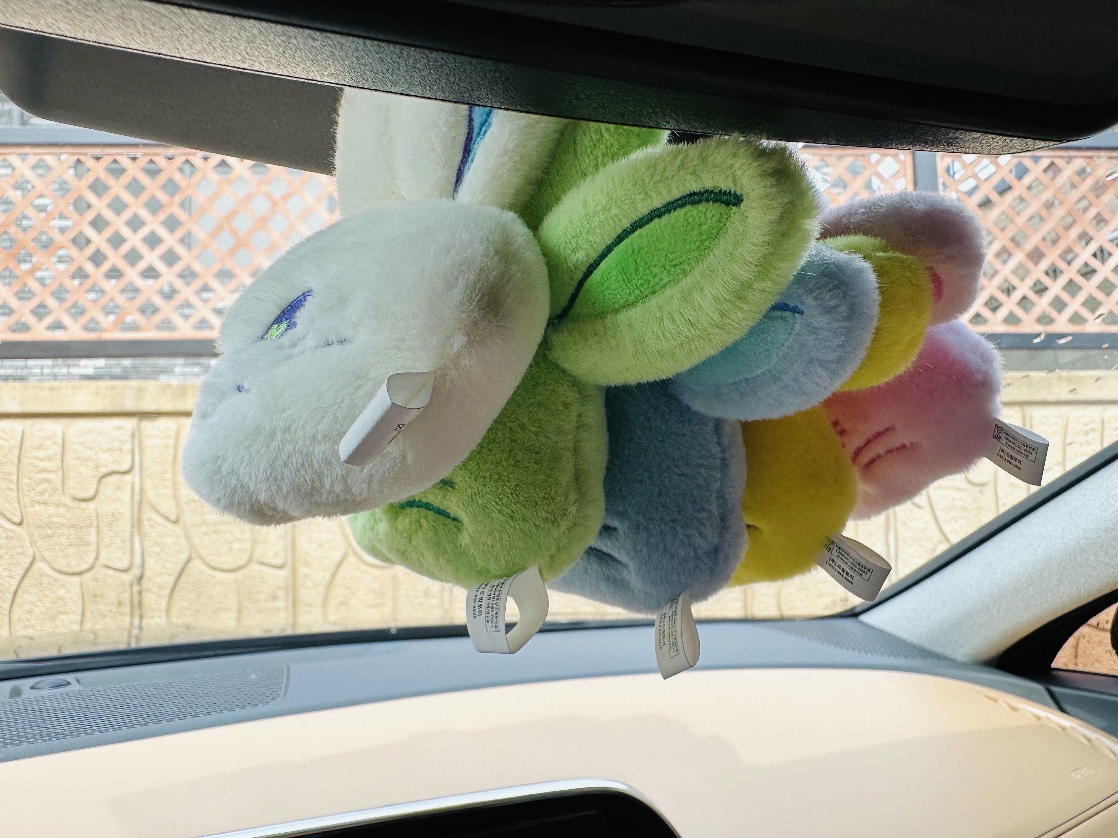 그니 (@g_lee) 님의 게시물 | KREAM