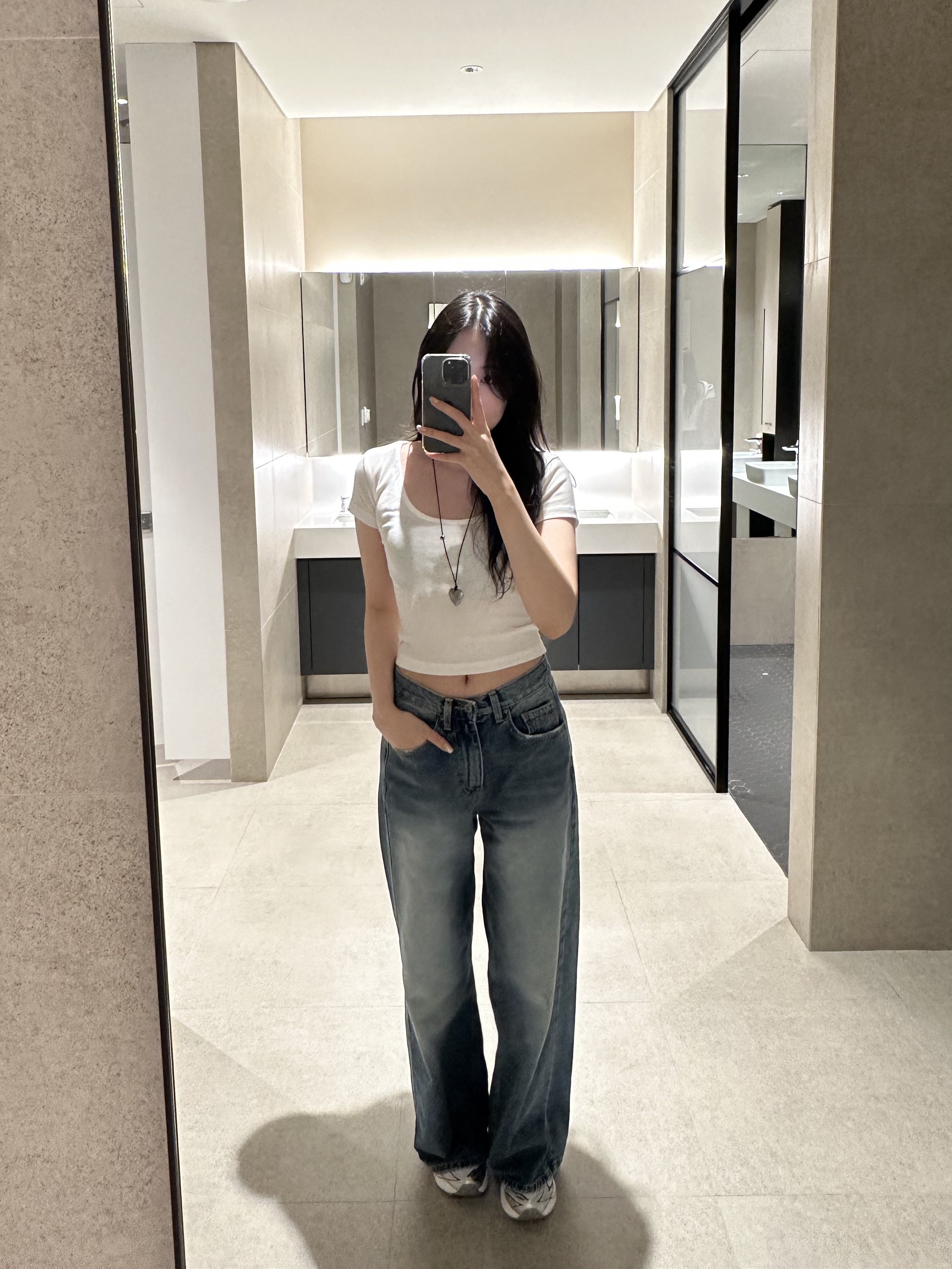 insta: _heee2_ (@_heee2_) 님의 게시물 | KREAM