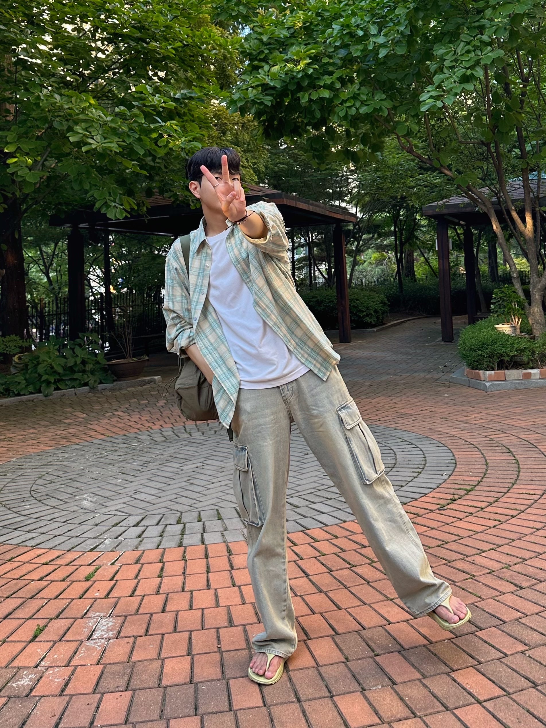 한지 (@2_z_han) 님의 게시물 | KREAM