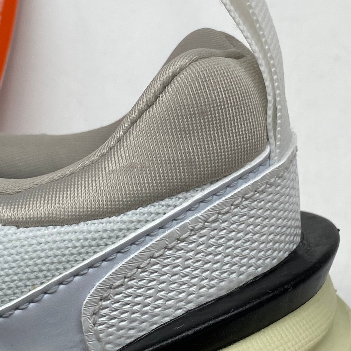 나이키 V2K 런 서밋 화이트 메탈릭 실버 | KREAM